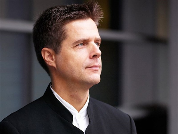 Christoph König Revista Ritmo