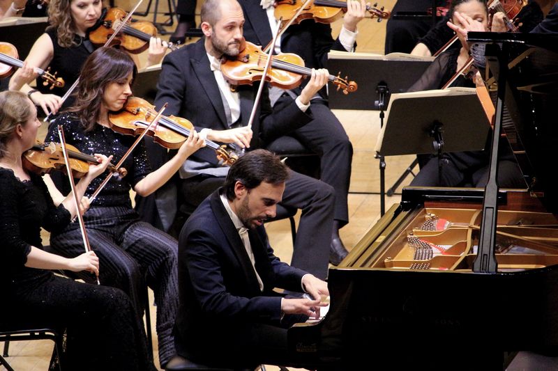 Crítica / La elegancia como expresión musical - por José Antonio Cantón ...