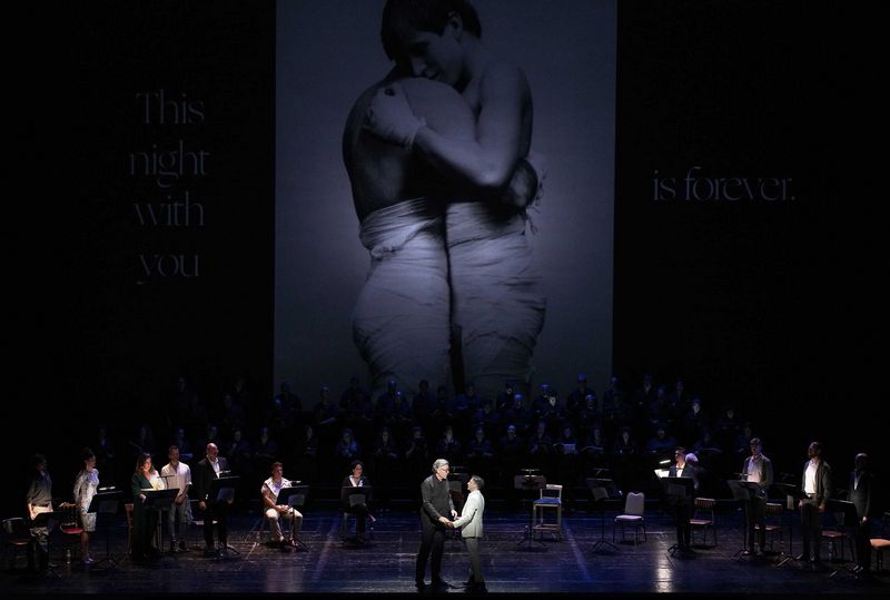 Crítica / Hadrian, una ópera del siglo XXI con futuro - por Francisco ...